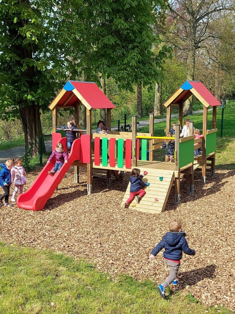 Le module de jeux de l’école du Parc a de nouveaux copeaux – Ecoles de ...